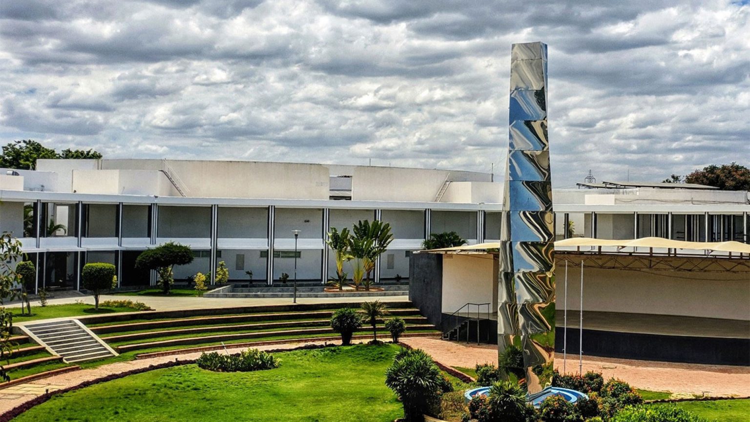 Top 12 GMAT Colleges in India - iQuanta