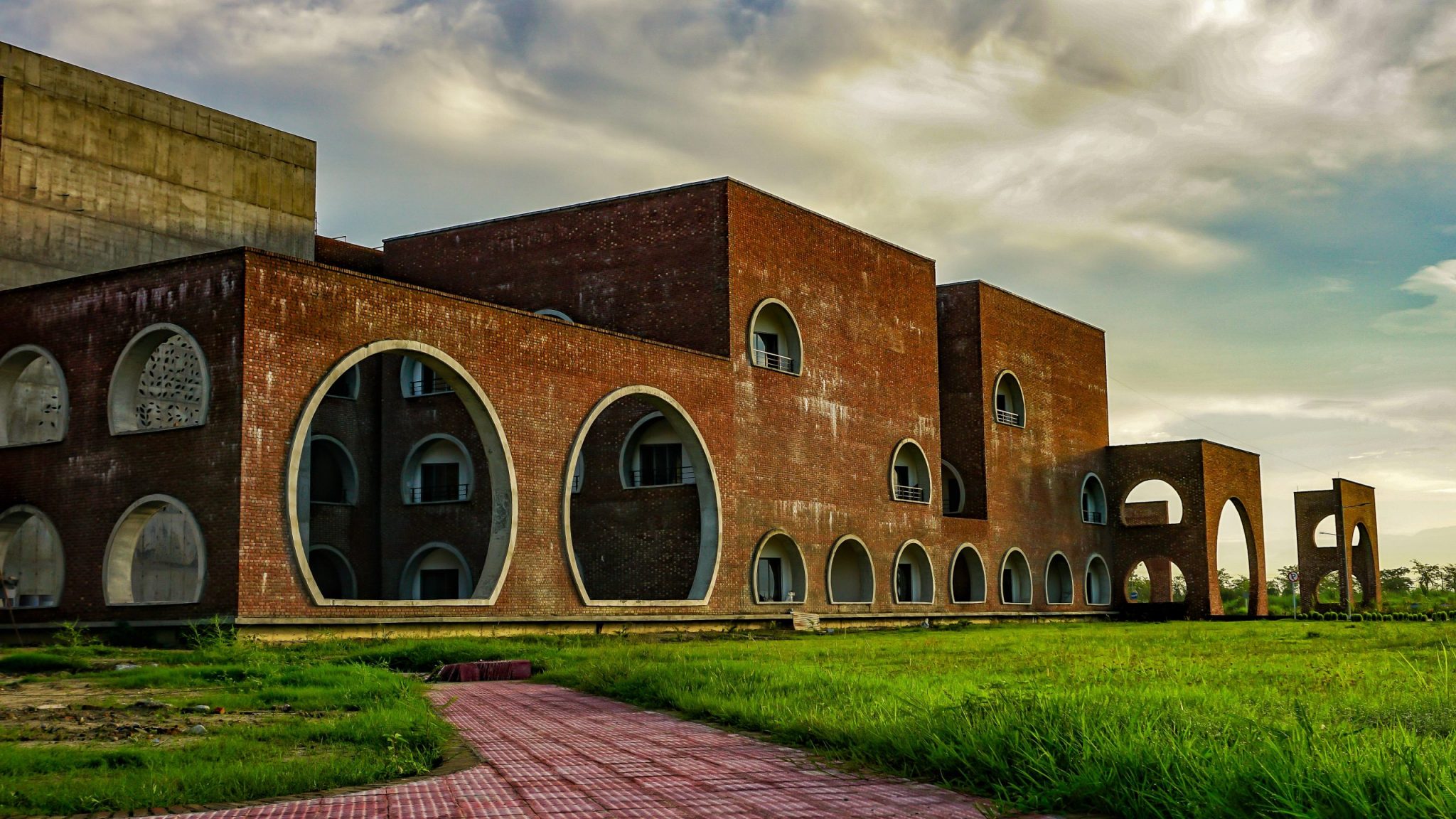 IIM Fees Structure for MBA 2 Years 2024-26 : IIM With Lowest Fee